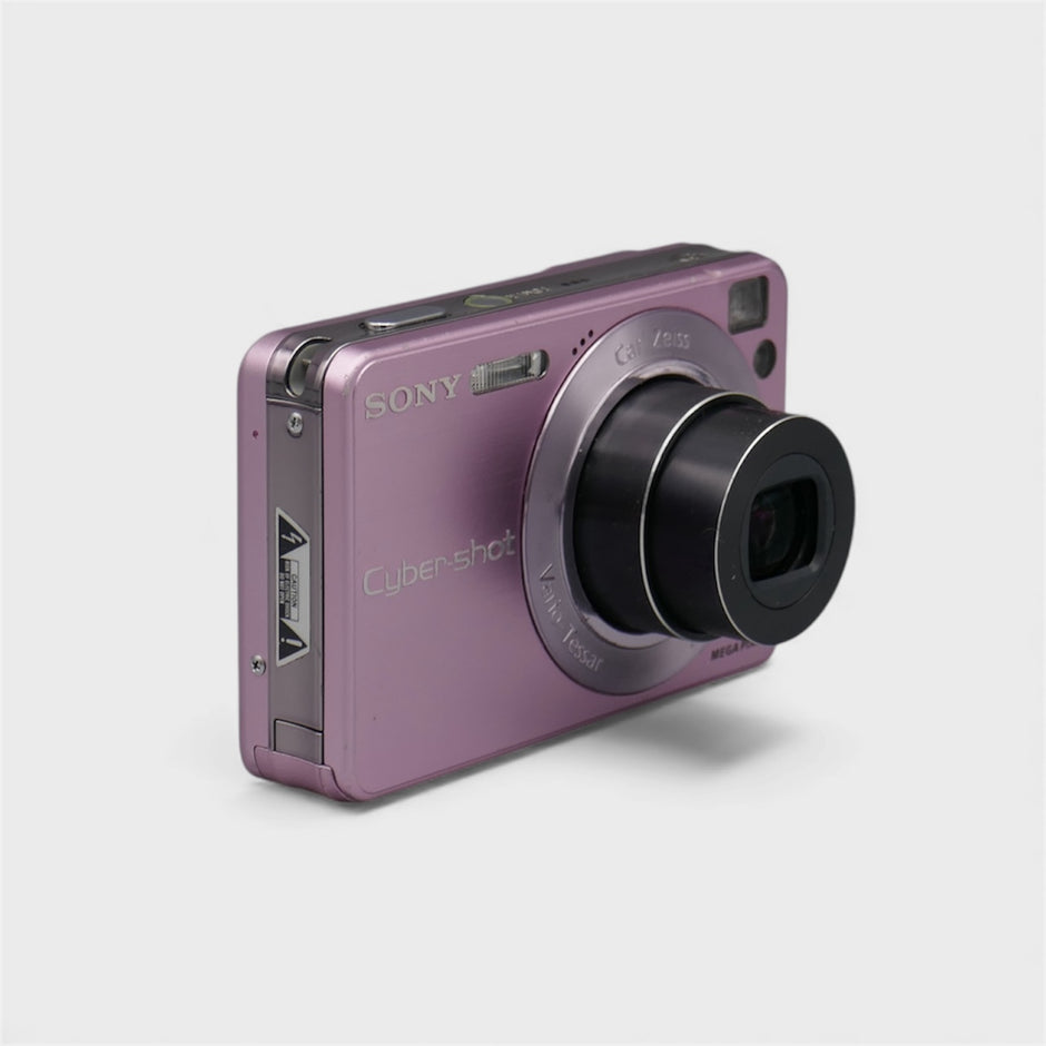 Pink Digital Cameras – Capture Every Moment in Style – Retro Digitals